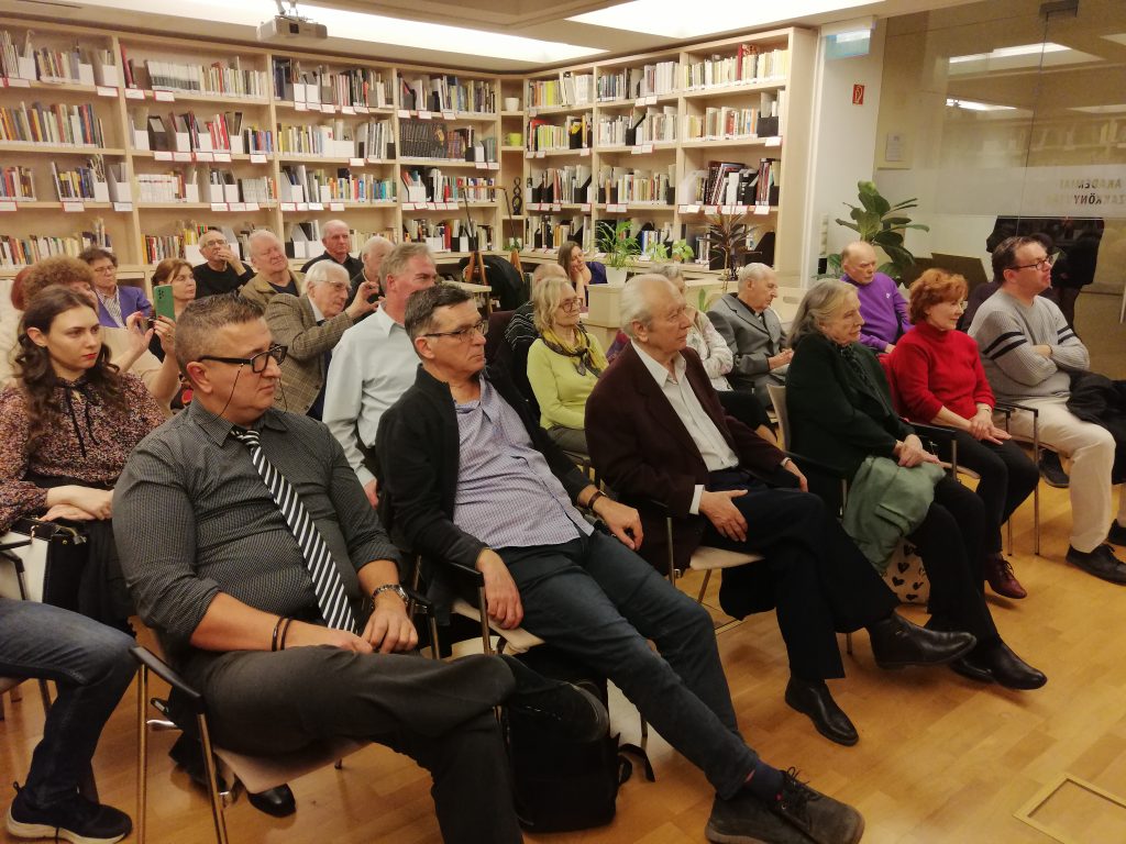 A kortárs magyar széppróza útjai – Hitelfolyóirat